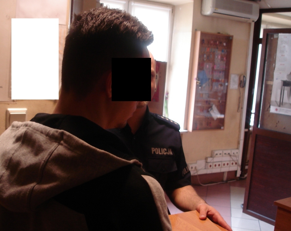 Kolejne oszustwo metodą ,,na policjanta” udaremnione - Aktualności ... Kolejne oszustwo metodą ,,na policjanta” udaremnione - Aktualności ...